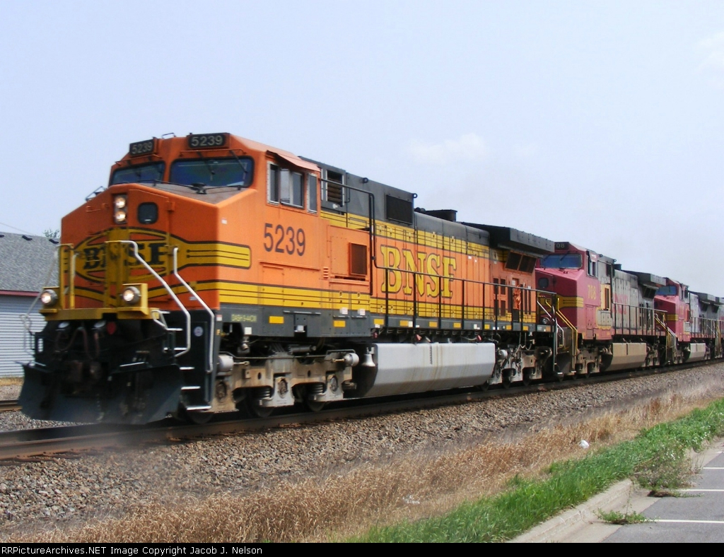BNSF 5239
